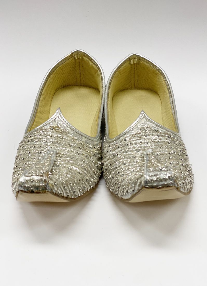 Buy Silver Dori Embellished Kusa in UK - Diya Online